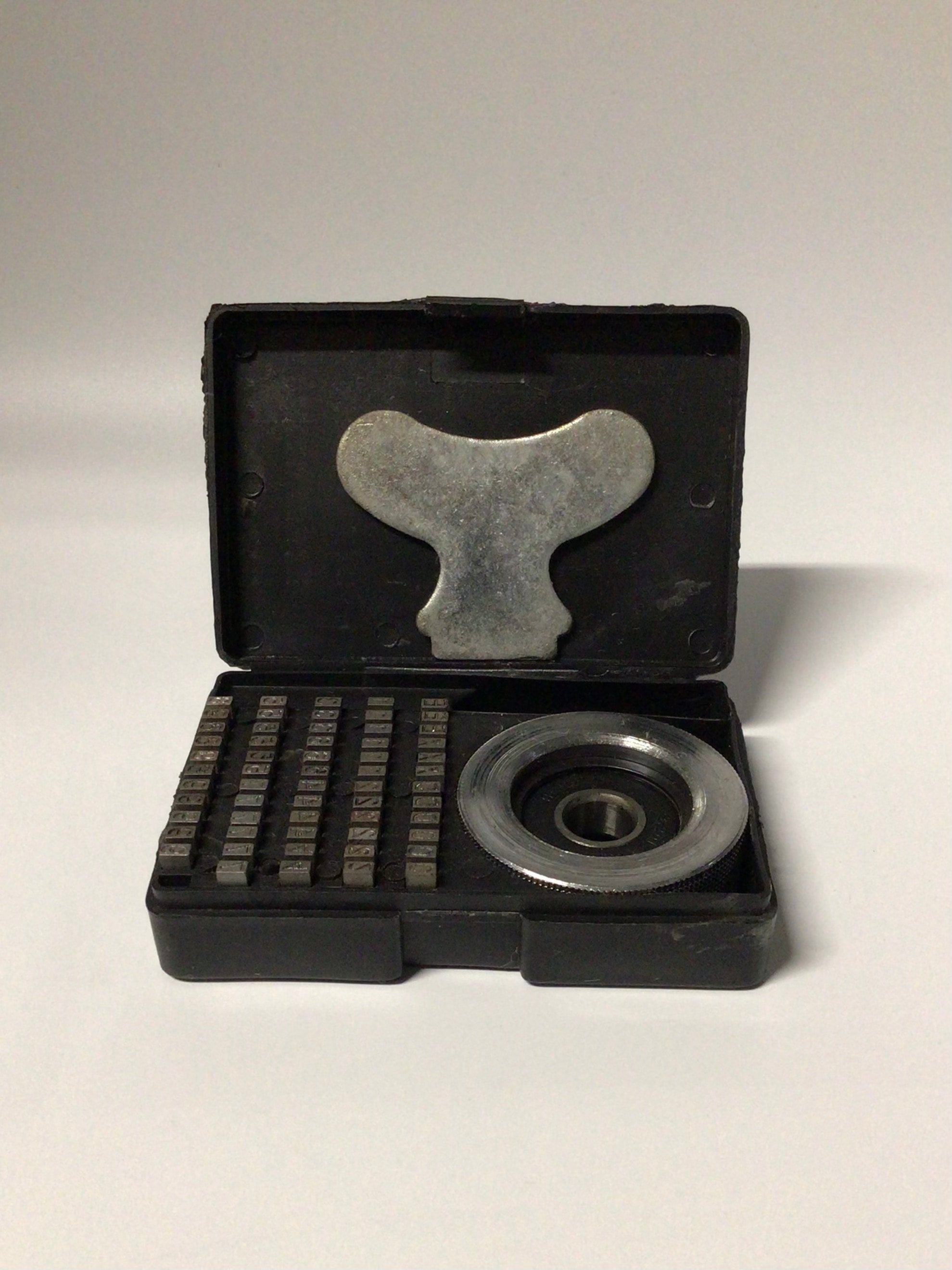 902-35-3135 Letters and Numbers with Embossing Wheel for Band Sealer ...